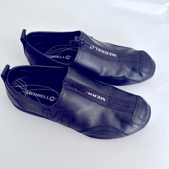 Merrell | Shoes | Merrell Womens Black Slipon Leather Shoes Size 8 ...